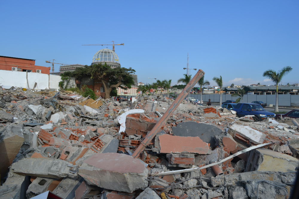 Aesthetics and the Making of Urban Futures in Luanda, Angola ...